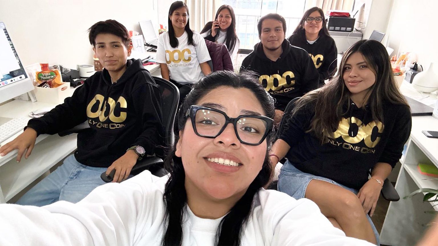 Nosotros - ONLY ONE COIN